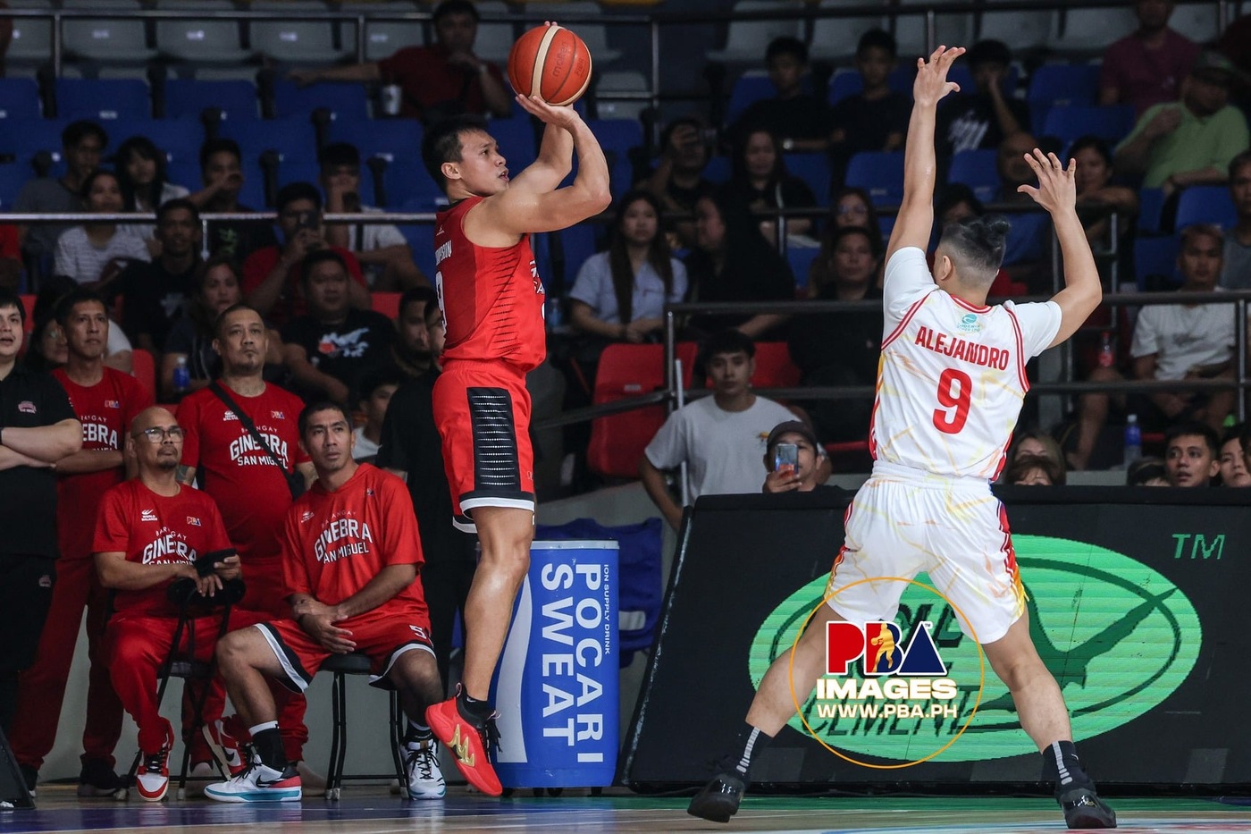 PBA: Scottie Thompson unveils new shoe in Ginebra's win | ABS-CBN Sports