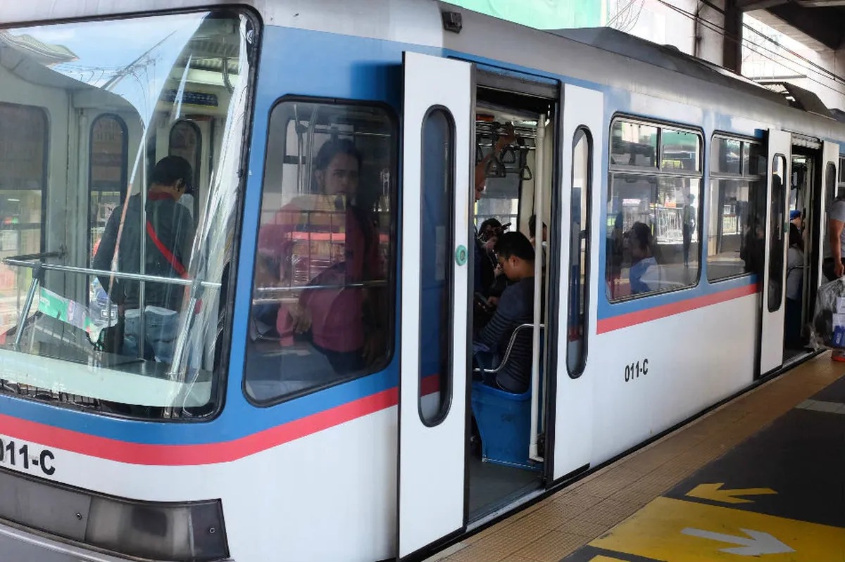 Extended hours on LRT, MRT from December 16 to 23 | ABS-CBN News