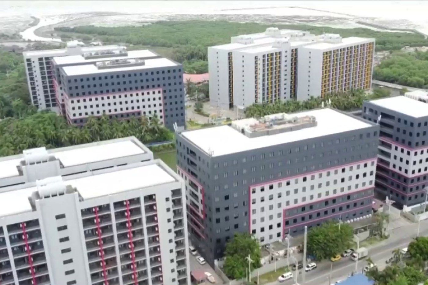 Pinakamalaking POGO hub na nasa Kawit, Cavite isinara na; DILG Sec ...