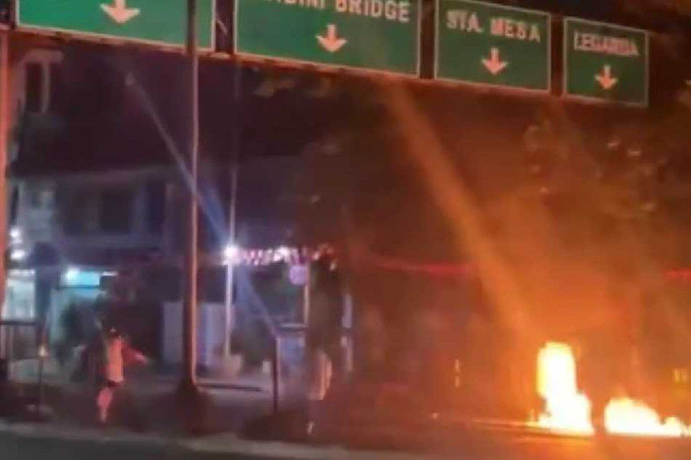 2 grupo ng kabataan, nag-riot sa ikalawang Simbang Gabi | ABS-CBN News