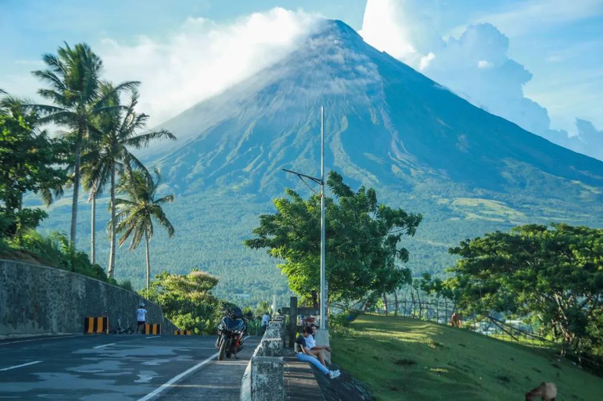 Phivolcs alerts residents near Mayon over possible lahar flows | ABS ...