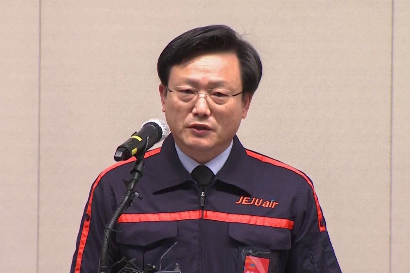 Families of Jeju air plane crash passengers informed of victim list ...