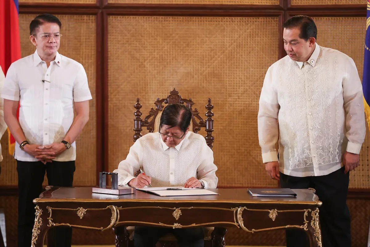 Romualdez: Marcos Jr. signing 2025 GAA prevents reenacted budget | ABS ...