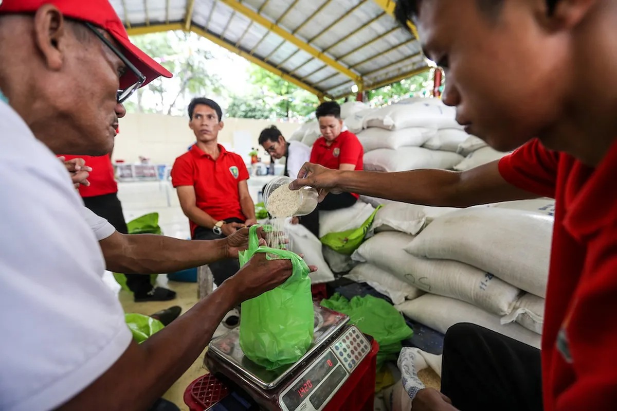 Inflation quickens in December but full-year rate stays within target ...