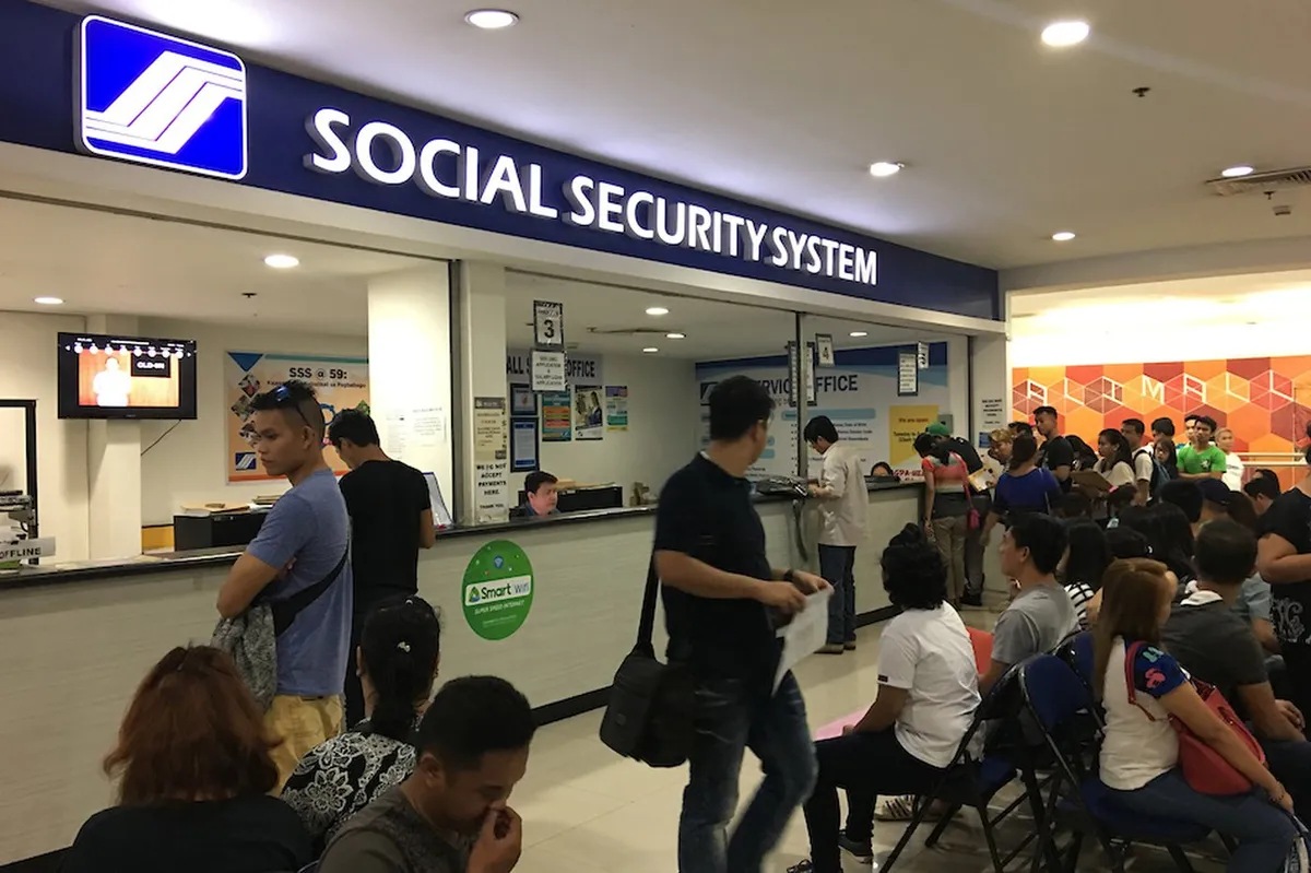 'Pabayaan muna': Malacañang defends SSS rate hike to let it 'produce ...