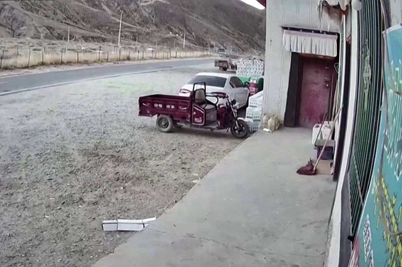 Surveillance camera captures powerful earthquake striking Tibet | ABS ...