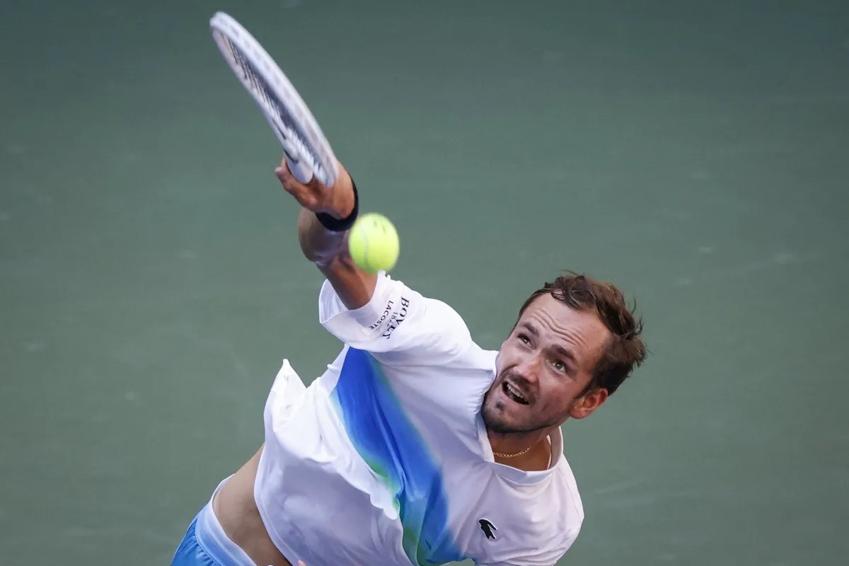 Tennis: 'Disruptor' Medvedev ready to bring down Sinner and Alcaraz ...