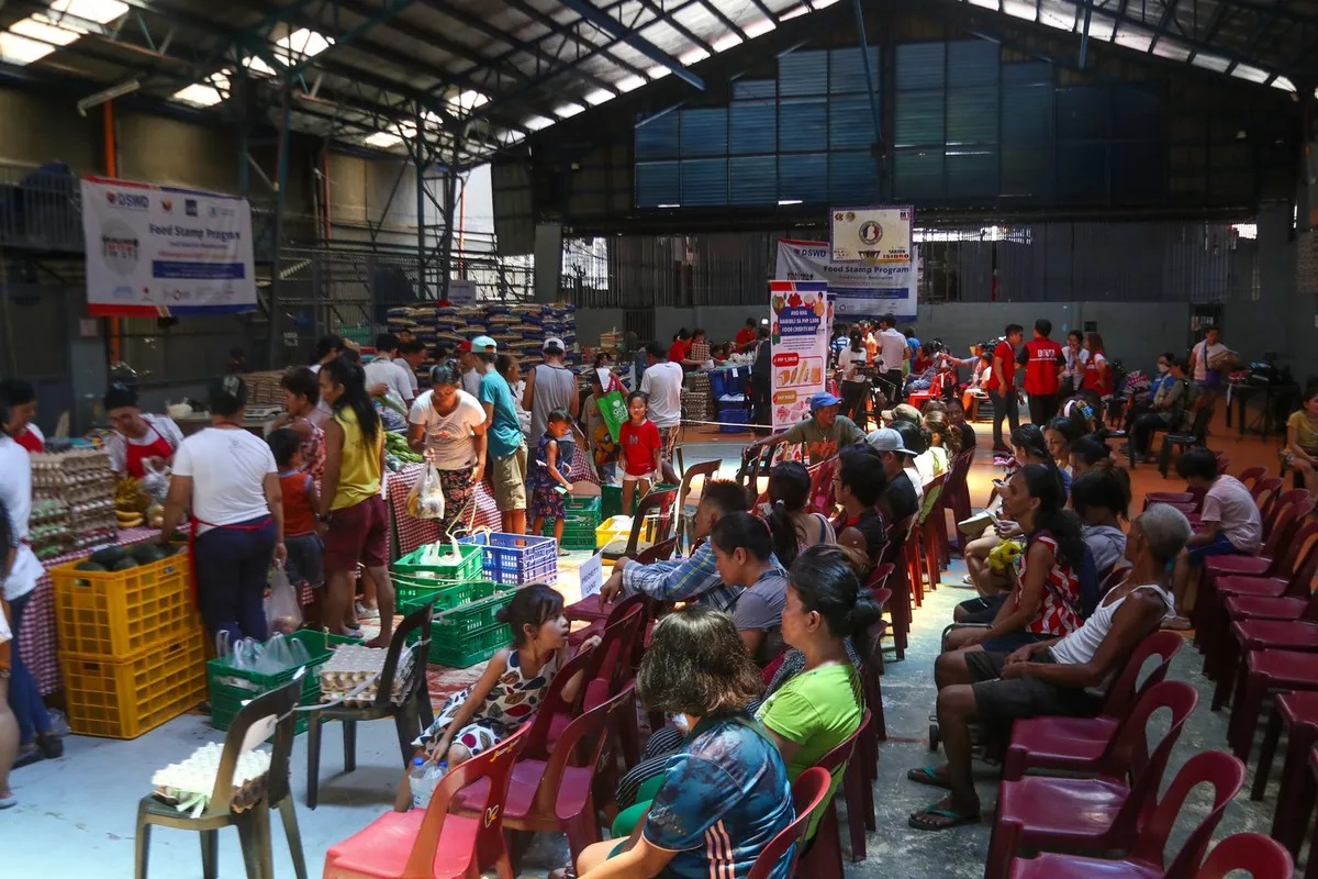 Gov't prioritizing food programs as self-rated hunger among Filipinos ...