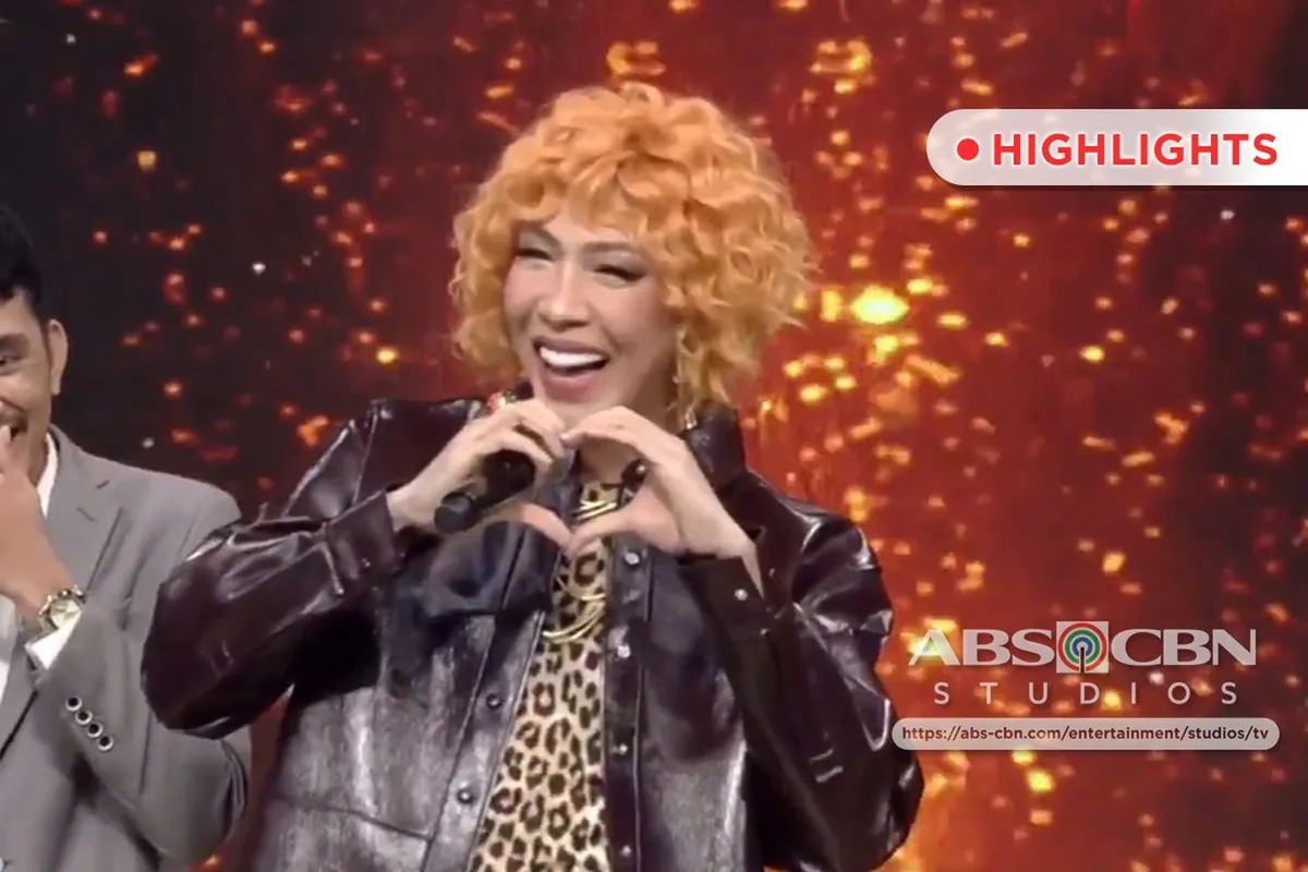 Vice Ganda, napagkamalang mascot ng fast food chain | It's Showtime ...