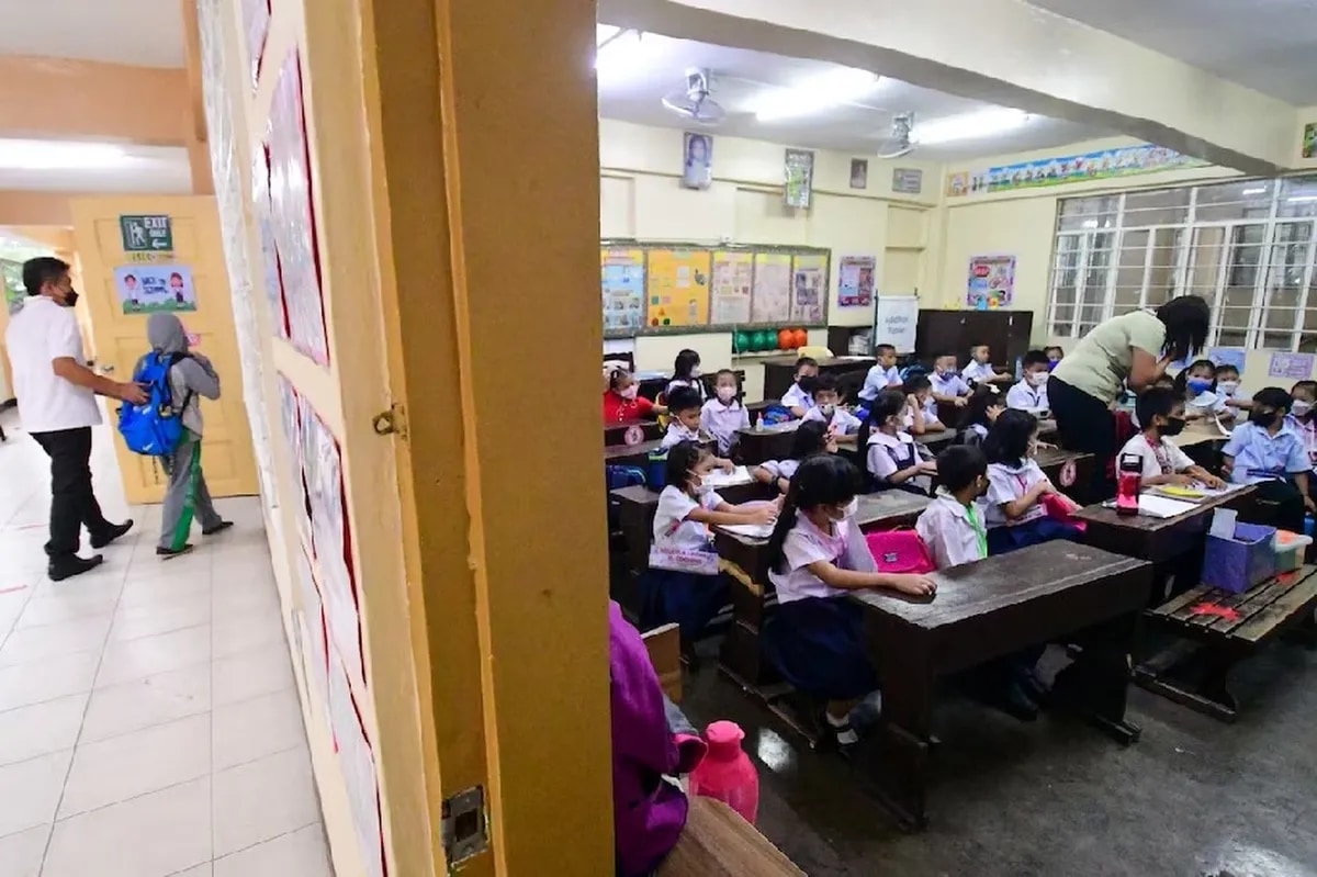Sex education sa mga paaralan kinuwestiyon ng ilang mambabatas | ABS ... Sex education sa mga paaralan kinuwestiyon ng ilang mambabatas | ABS ...