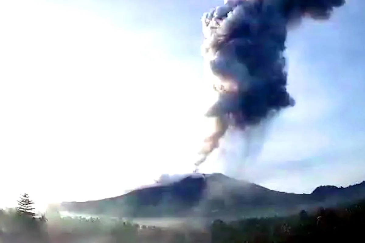 Indonesia evacuates 3,000 residents near Mount Ibu after eruption | ABS ...