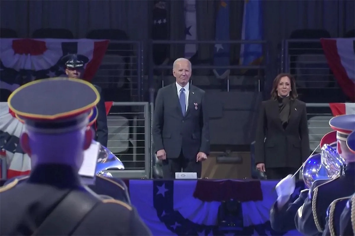 The final salute: Biden takes part in Commander in Chief farewell ...