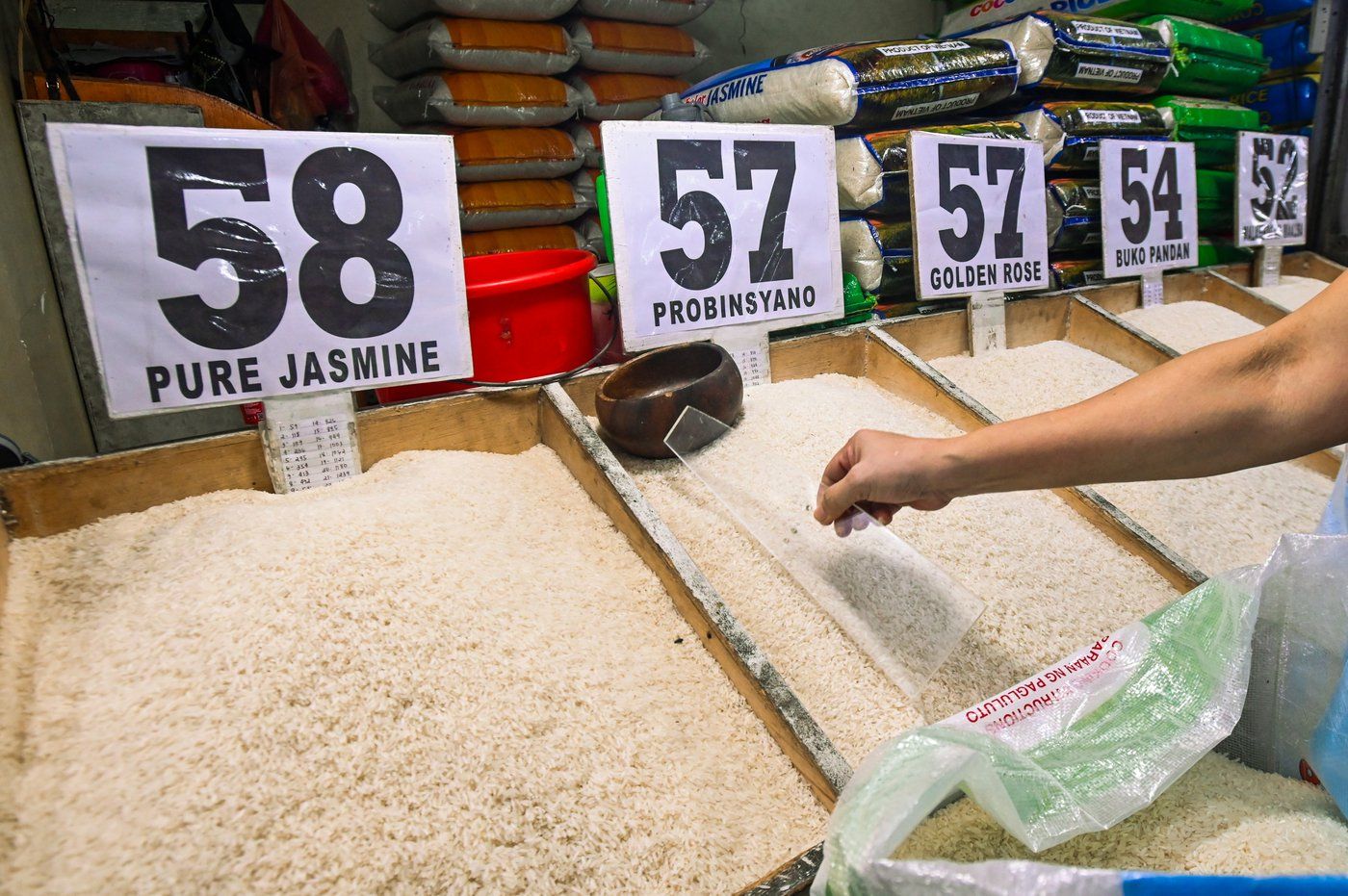 Maximum SRP ng bigas posibleng ibaba pa | ABS-CBN News