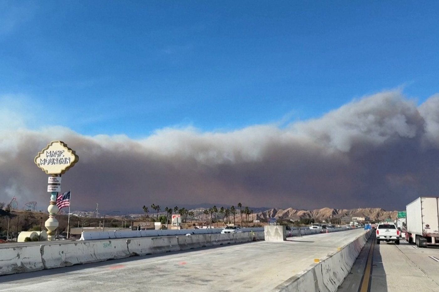 New wildfire in Los Angeles prompts evacuations, sparks 'immediate ...