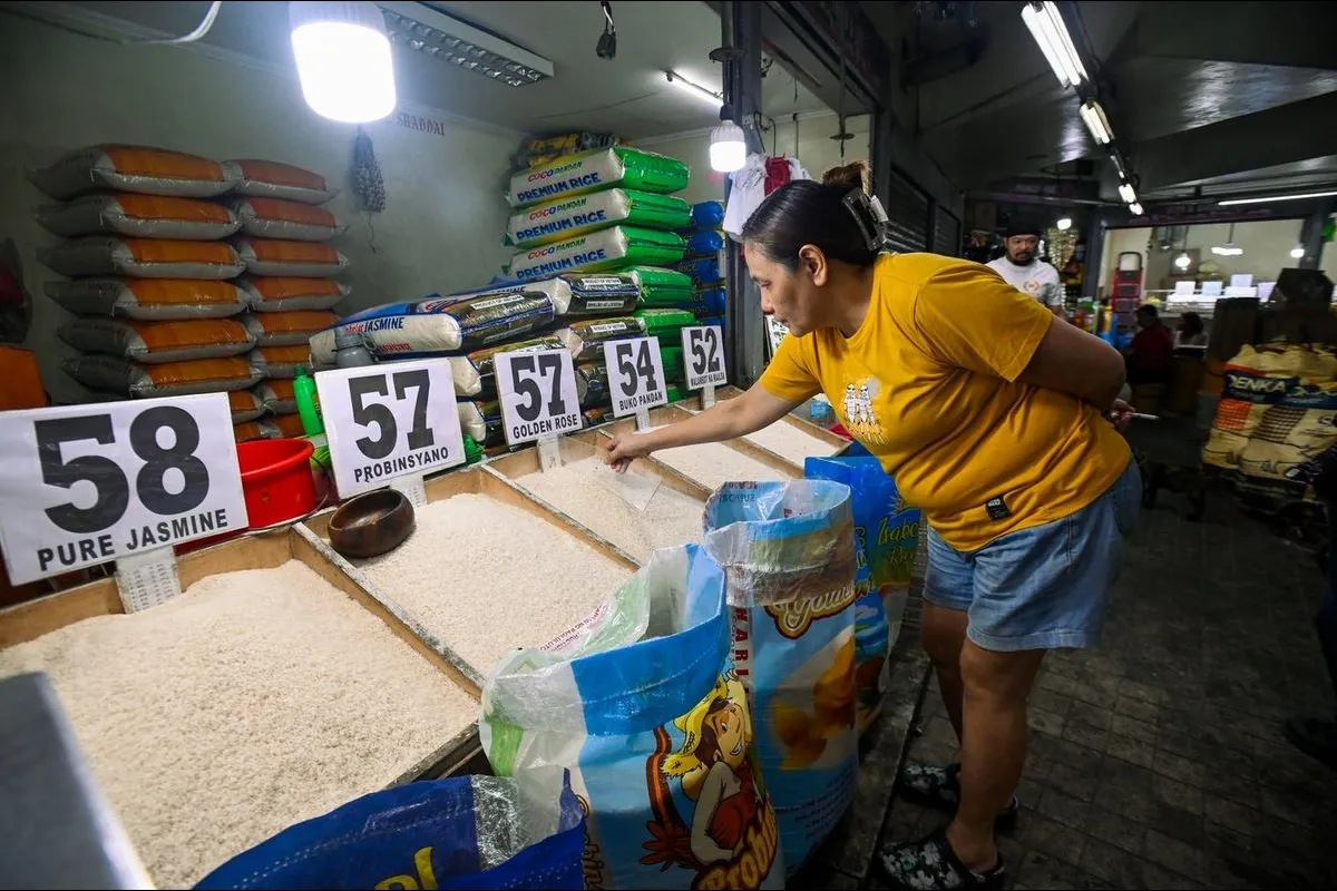 DA to roll out Kadiwa rice in supermarkets, convenience stores ...