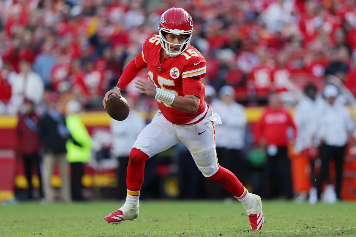 NFL: Chiefs beat Bills, seek Super Bowl 'three-peat' against Eagles ...