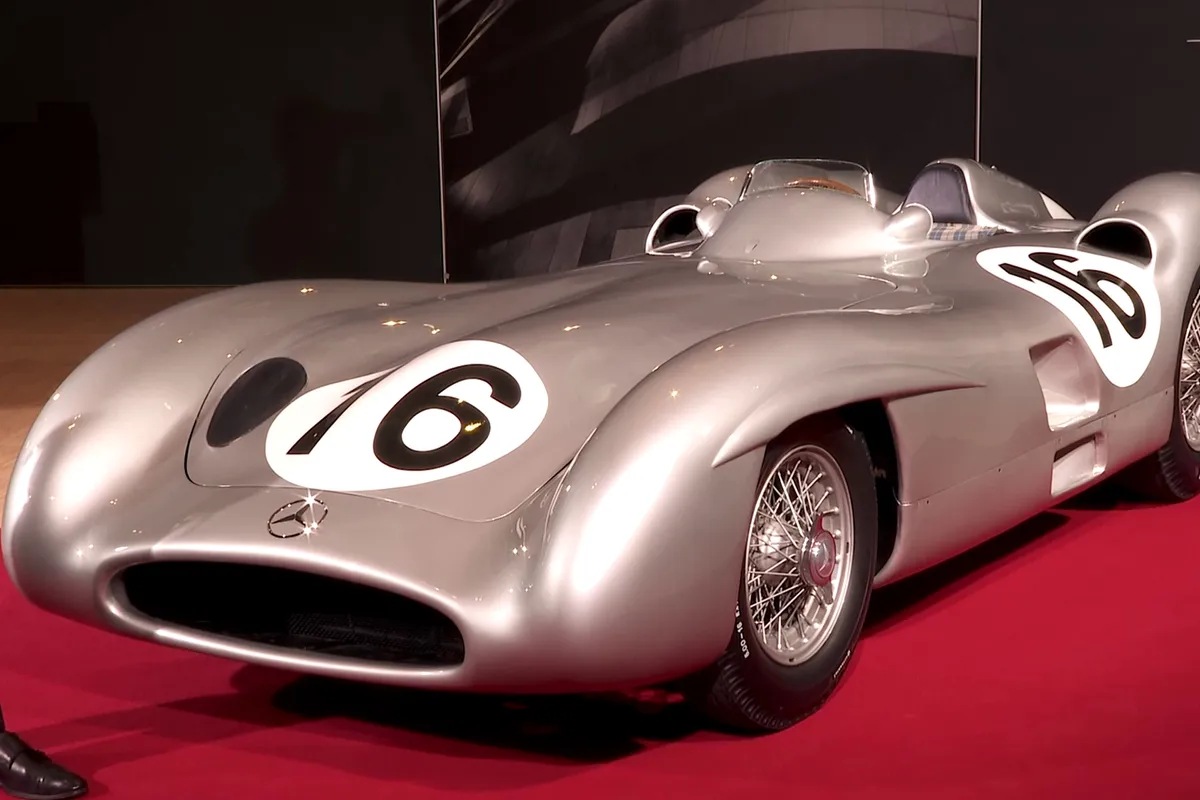 Mercedes 'streamliner' fetches record 51 million euros at auction | ABS ...