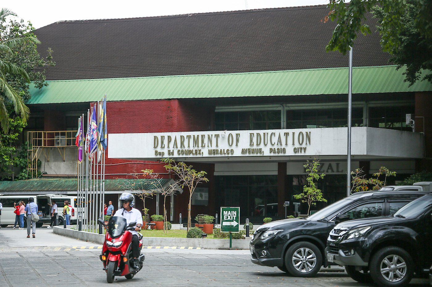 DepEd probing 12 private schools possibly defrauding 'voucher program ...