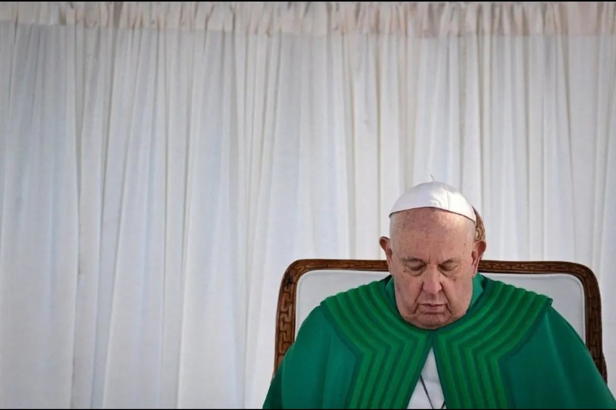 Pope's condition 'complex', hospital stay extended: Vatican | ABS-CBN News