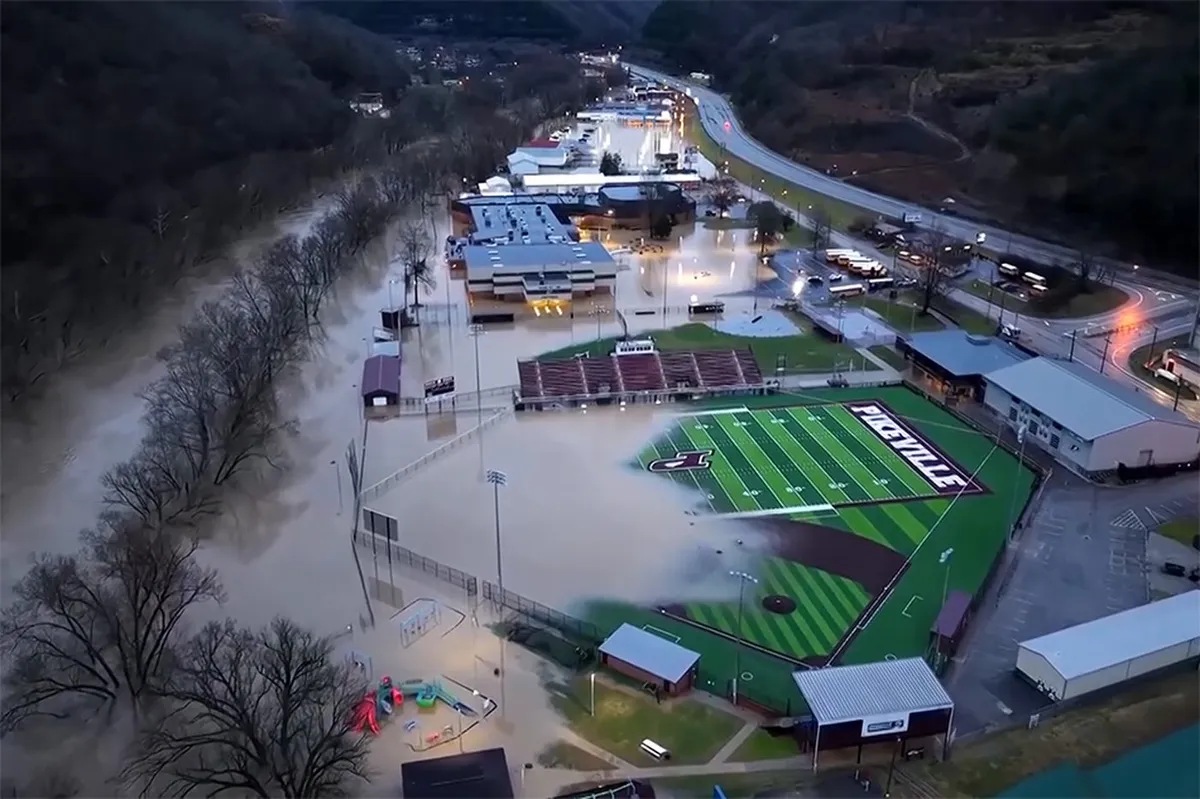 Drone video shows extent of floods in Kentucky | ABS-CBN News