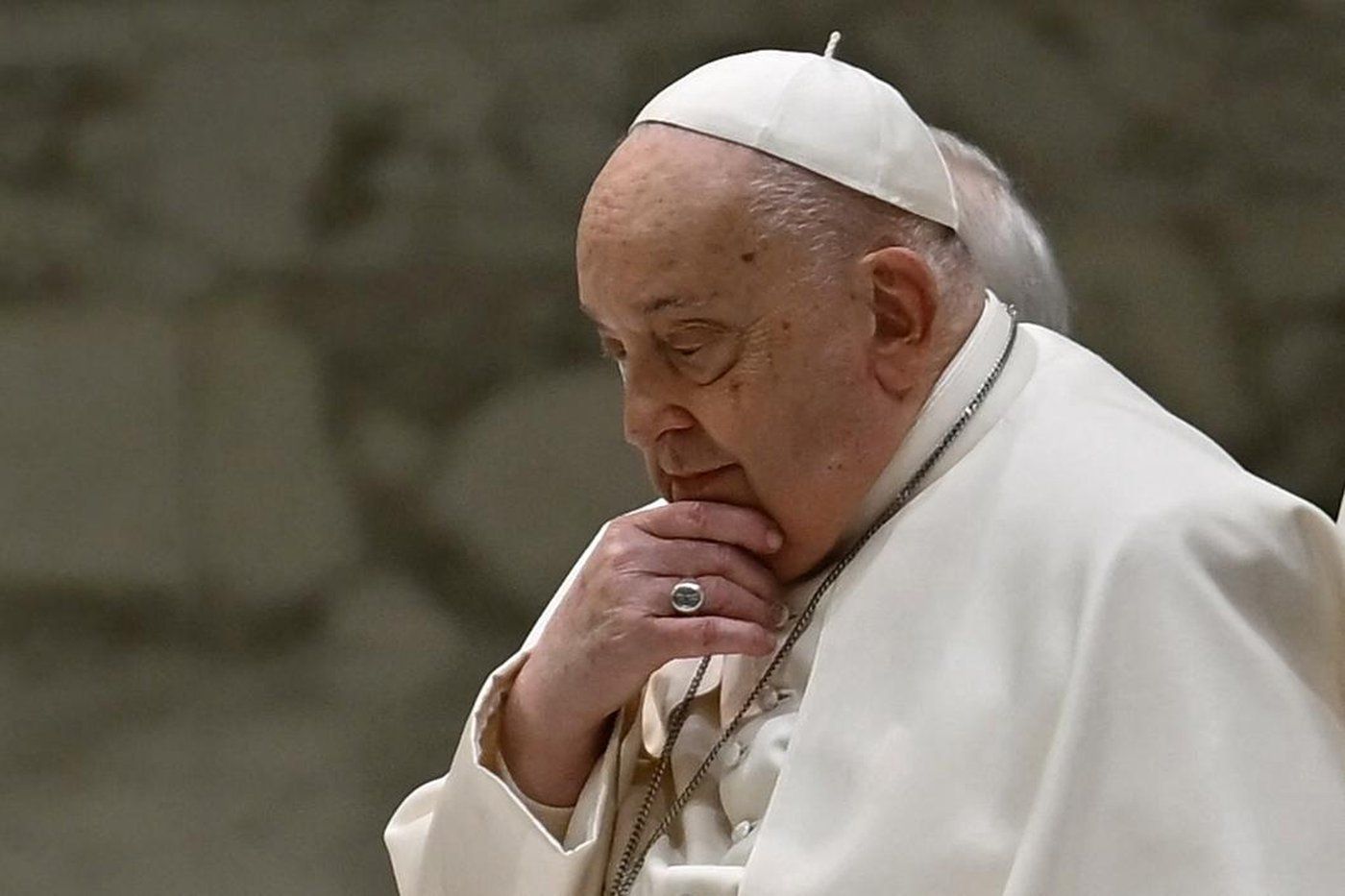 Pope eating, reading but weekend events cancelled: Vatican | ABS-CBN News