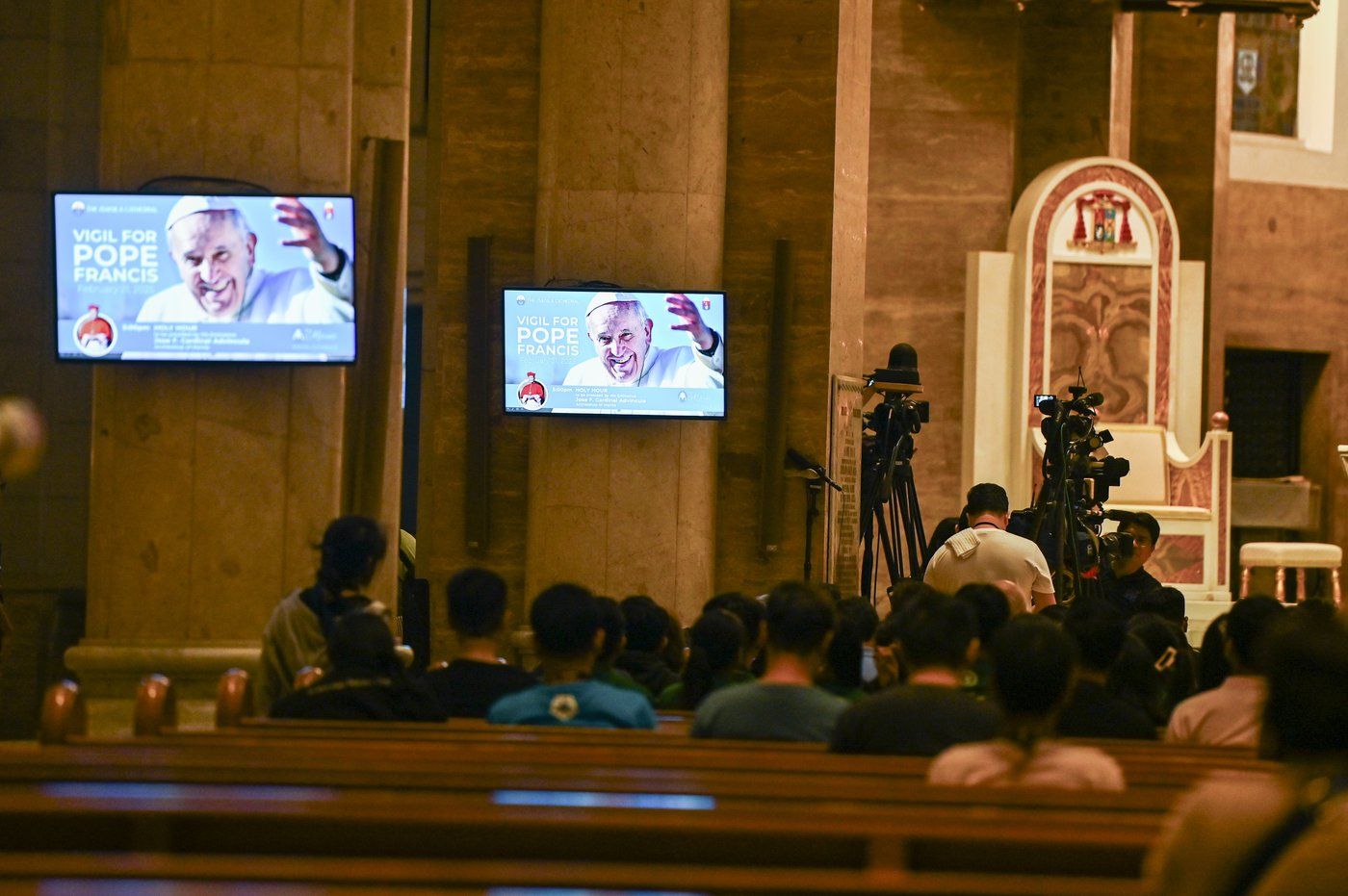 For a pope who always asks for prayers, Filipino well-wishers step up ...