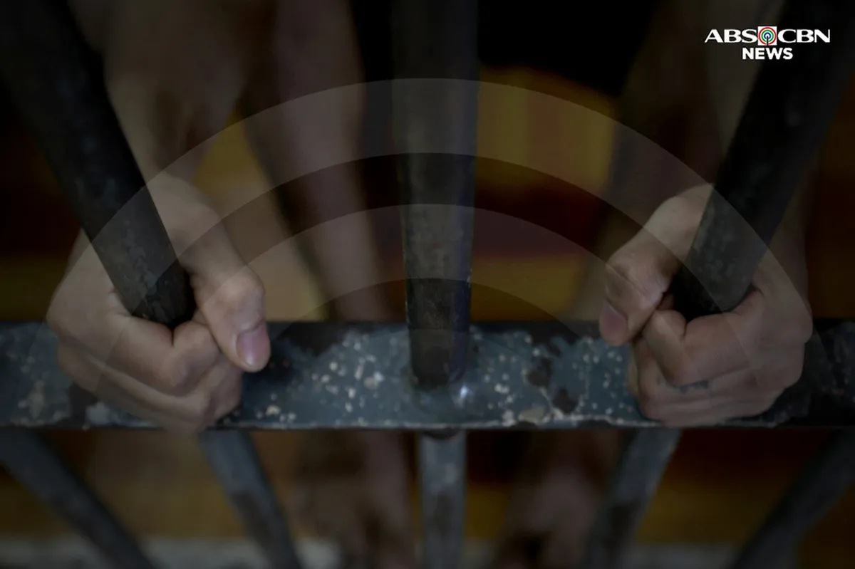 Lalaki sa Rizal arestado matapos umanong mangholdap at manaksak ng tindera | ABS-CBN News