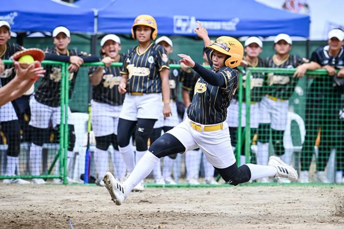 UAAP: UST turns back La Salle for winning start to softball campaign ...