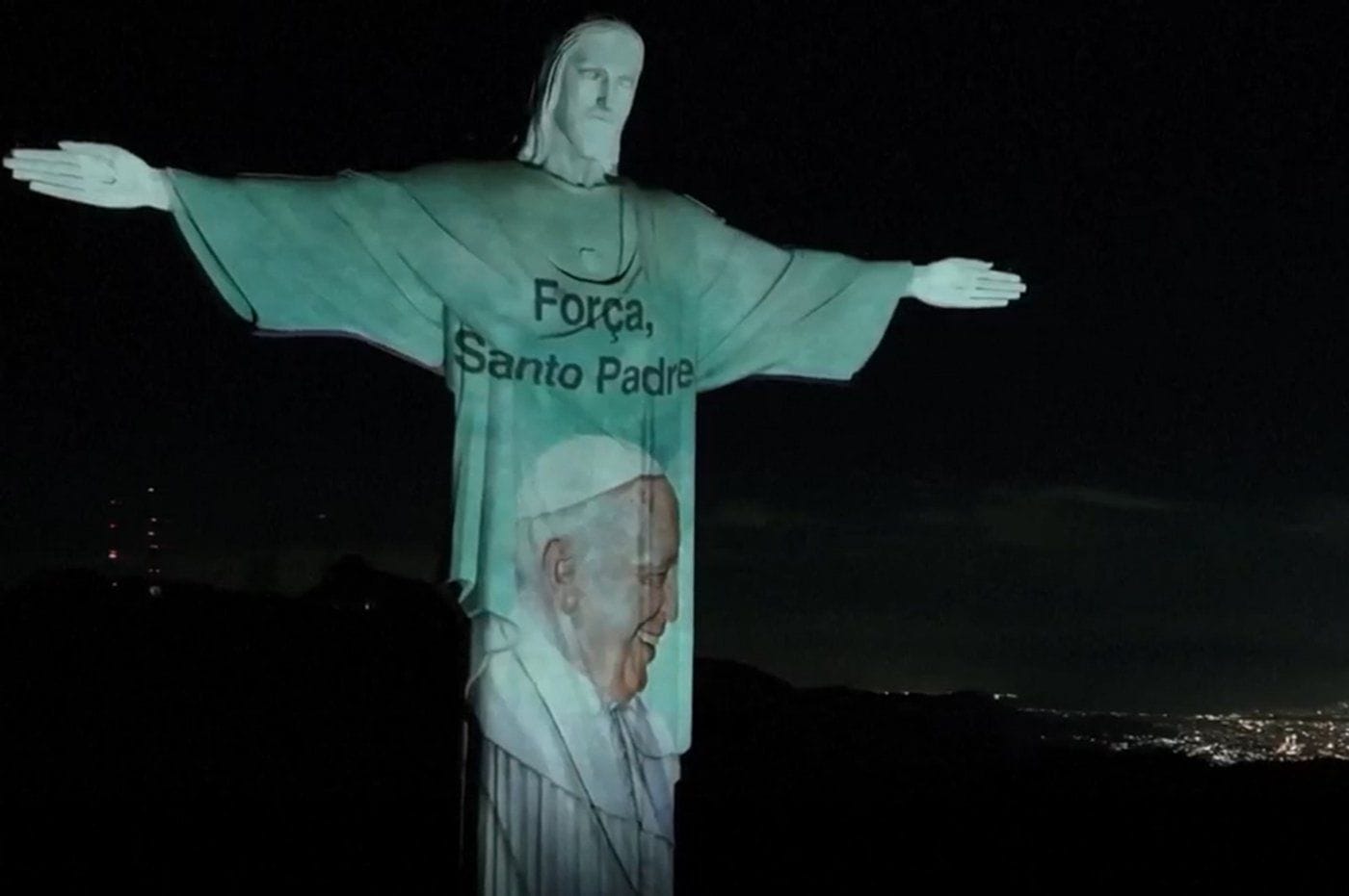 Christ the Redeemer lights up with messages for Pope Francis | ABS-CBN News