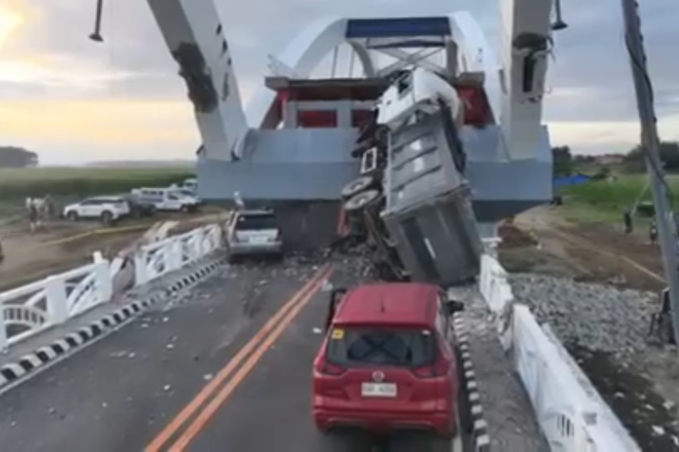 4 hurt in Isabela bridge collapse still in hospital: local government ...