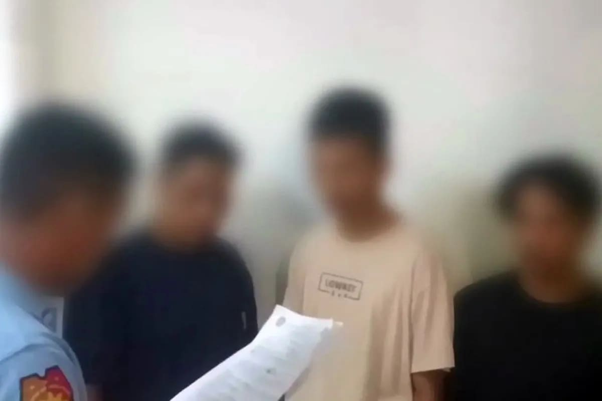 3 timbog sa pagholdap umano ng kainan sa Parañaque City | ABS-CBN News 3 timbog sa pagholdap umano ng kainan sa Parañaque City | ABS-CBN News