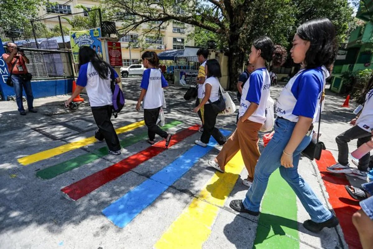 Heat wave shuts down schools in nearly half of Manila | ABS-CBN News