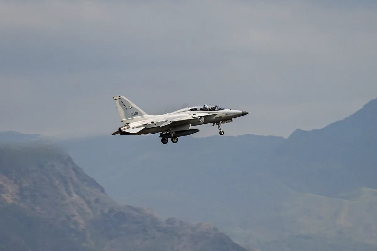 Missing fighter jet, crew found in Bukidnon mountain | ABS-CBN News
