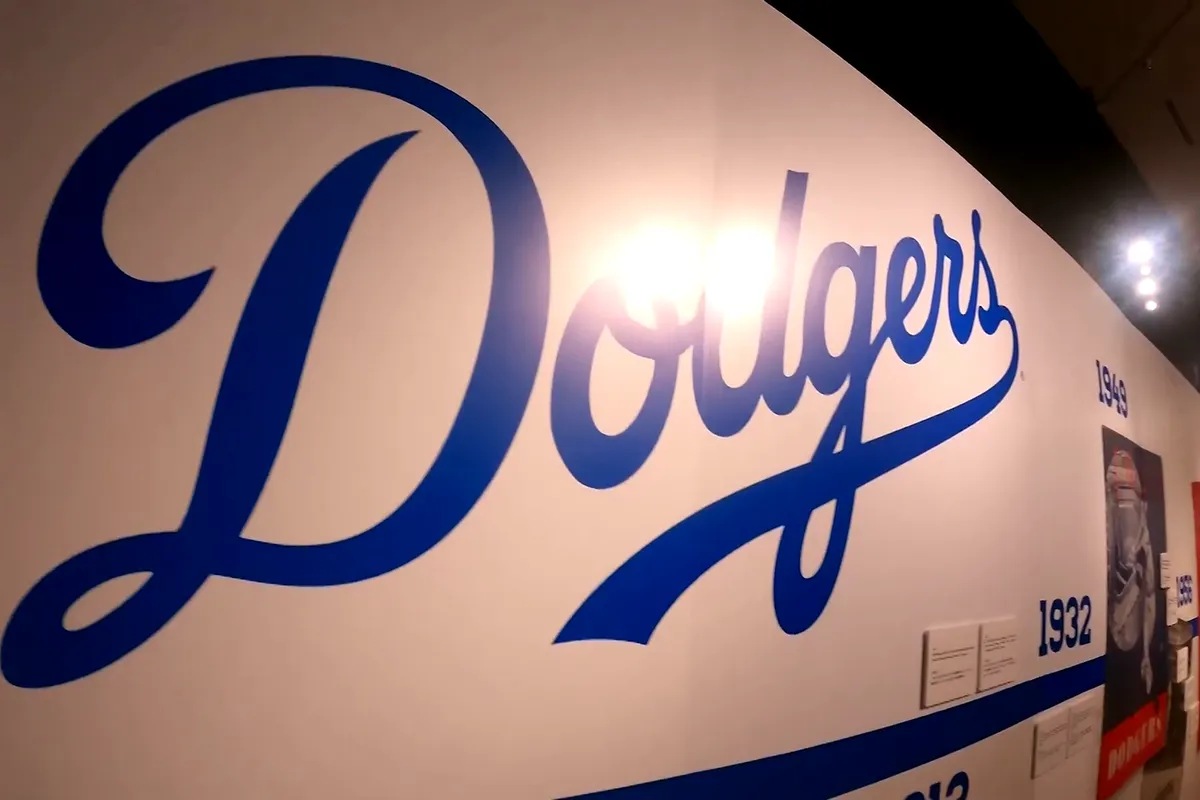 Japanese baseball fans enjoy immersive Dodger Stadium experience in ...