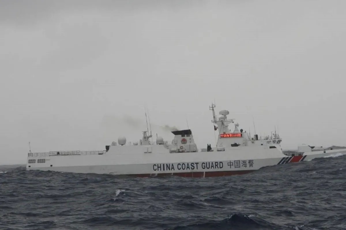 BRP Cabra shadows China coast guard ship amid rough sea | ABS-CBN News