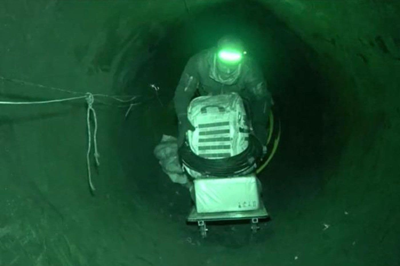 Russian soldiers use gas pipeline to creep inside Ukraine enemy lines ...