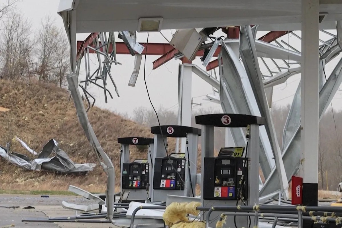 Extensive damage seen on the ground after tornado hit Butler, Missouri ...