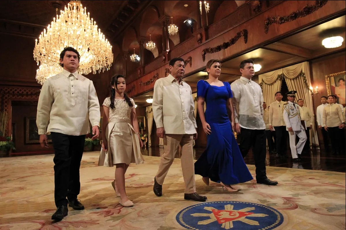 SC orders Duterte siblings to comment on gov't response to bid for dad ...
