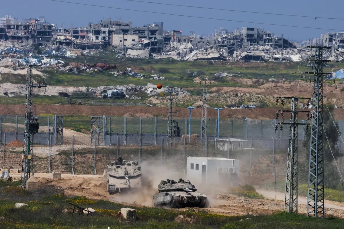 Fleeing civilians fill Gaza roads as Israel keeps up strikes | ABS-CBN News