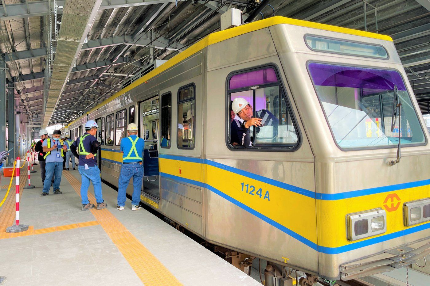 Transport dept, LRT-1 operator say fare hikes necessary | ABS-CBN News