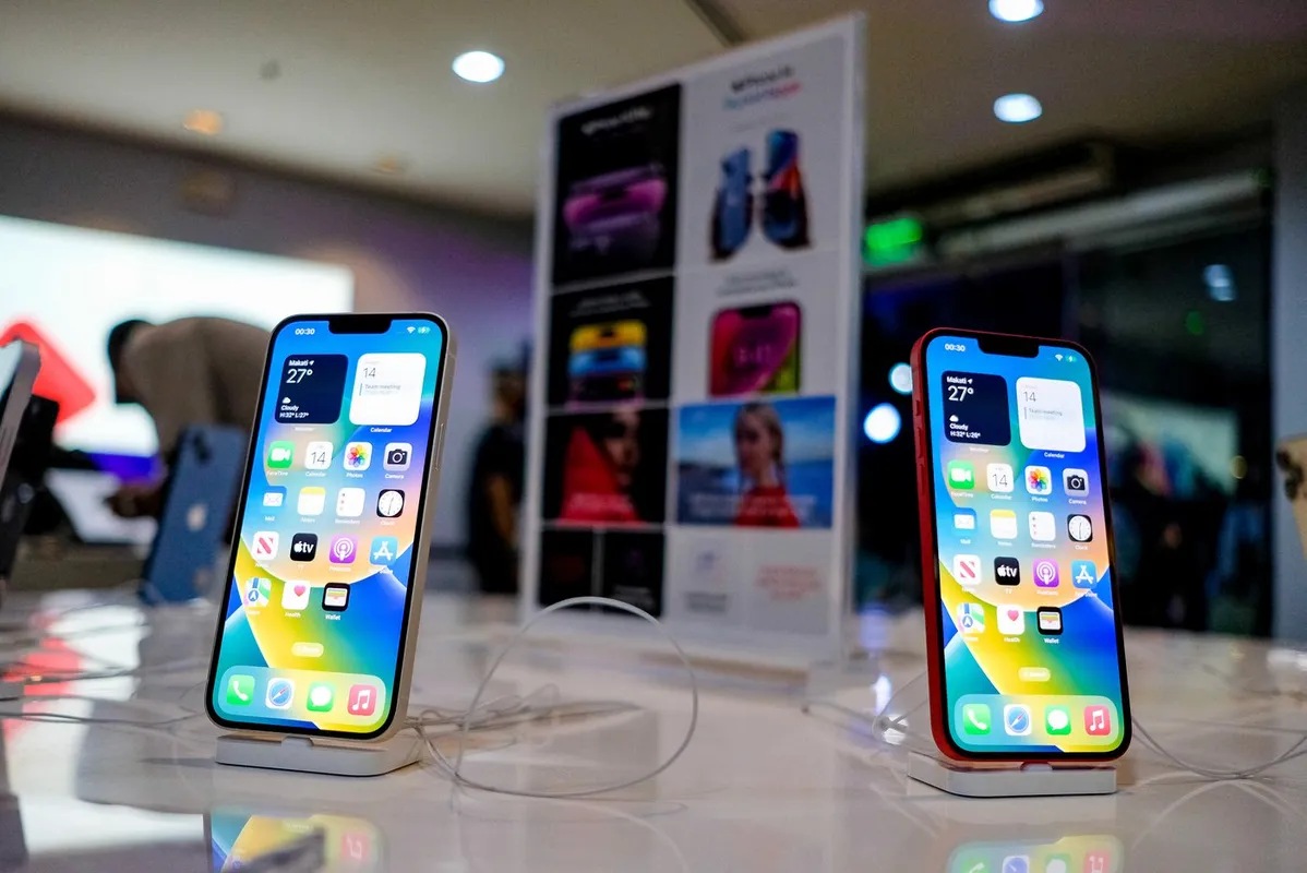 How much will iPhones cost once the Trump tariffs are in effect? | ABS ...