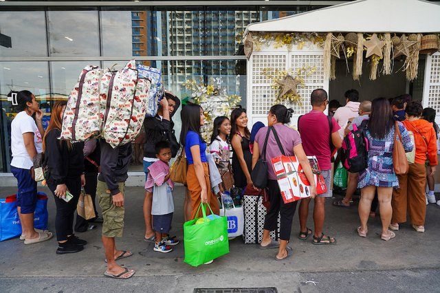 Passengers flock to bus terminals as Holy Week exodus starts | ABS-CBN News