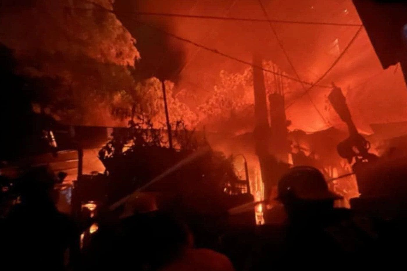 100 pamilya nasunugan sa Quezon City; 3 sugatan | ABS-CBN News