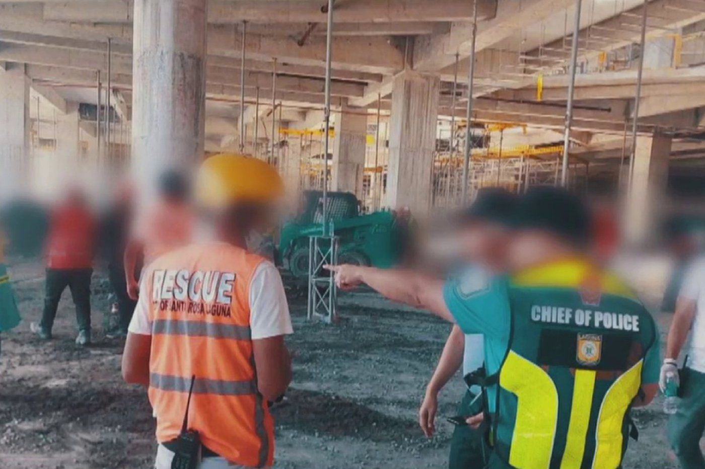 TV PATROL: 2 trabahador natabunan nang gumuho ang ginagawang gusali sa ...
