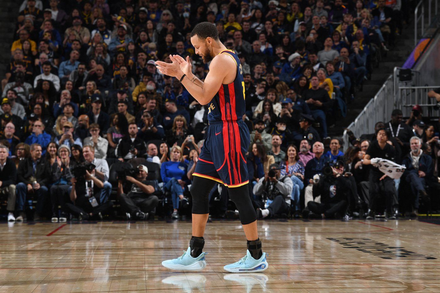 NBA: Butler, 'Batman' Curry shine as Warriors down Grizzlies to reach ...