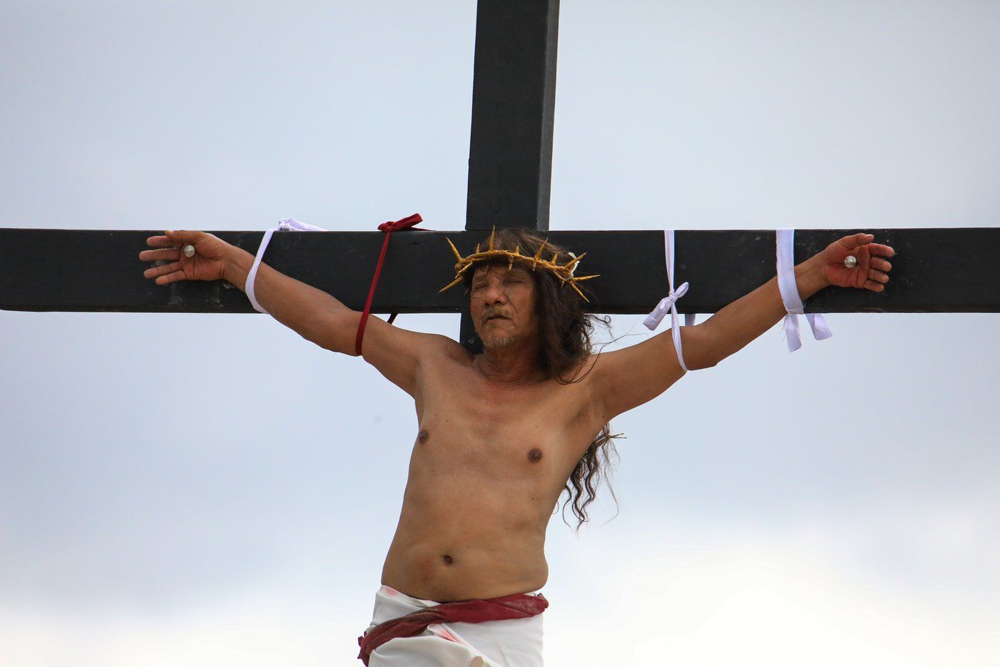 Bloody passion play sees final performance of veteran 'Jesus' | ABS-CBN ...