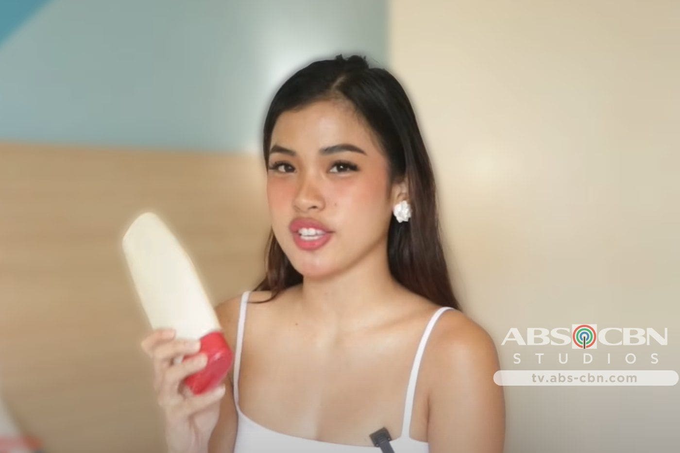Shuvee Etrata shares her must-haves! Will these items help her survive inside the PBB house ...