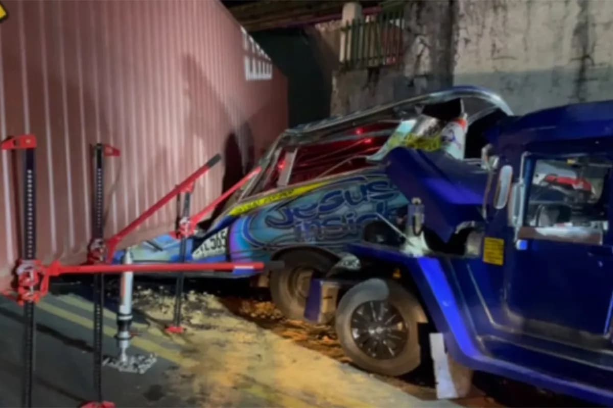 Mag-ina at jeepney driver patay sa karambola ng 6 sasakyan sa Marikina | ABS-CBN News
