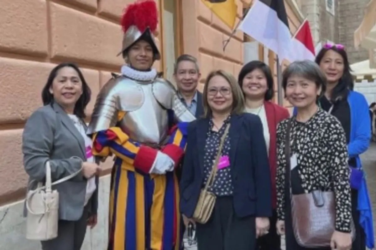 TV Patrol: Pinoy Swiss Guard nagbibigay-karangalan sa kanyang pamilya ...