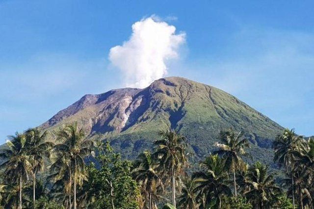 Mt. Bulusan erupts anew | ABS-CBN News
